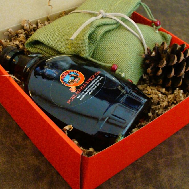 BINESHII WILD RICE AND MAPLE SYRUP GIFT BOX. 1-LB OF WILD RICE AND 1-